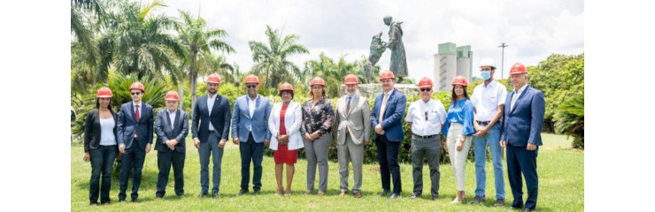 Visita ambasciatore italiano e politici dominicani alla cementeria ...