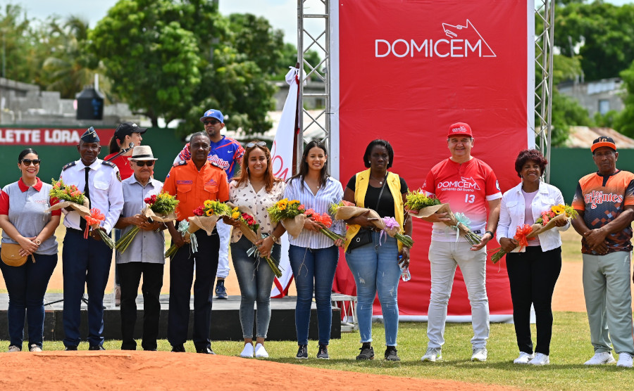 Domicem inaugura Torneo de Sóftbol en la comunidad de Sabana Grande de ...